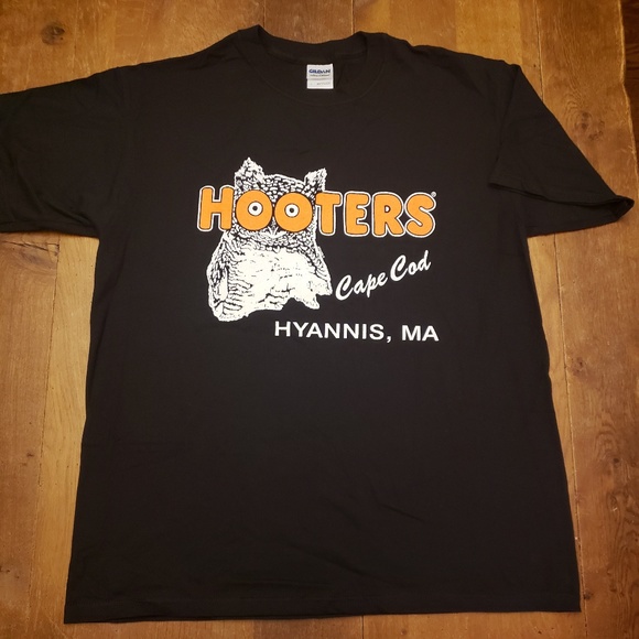 Hooters Shirts | Hooters Tee Shirt | Poshmark